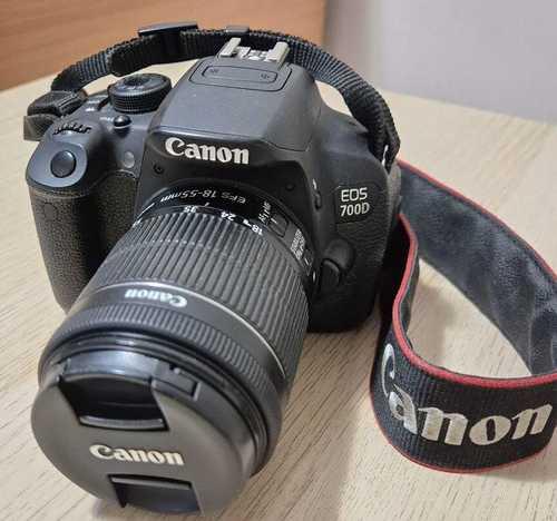 Фотоаппарат Canon EOS 700D Kit EF-S 18-55mm IS STM