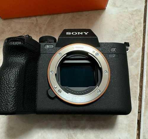 Sony a7 iv body (ilce-7m4) отличная камера 33мп 4к