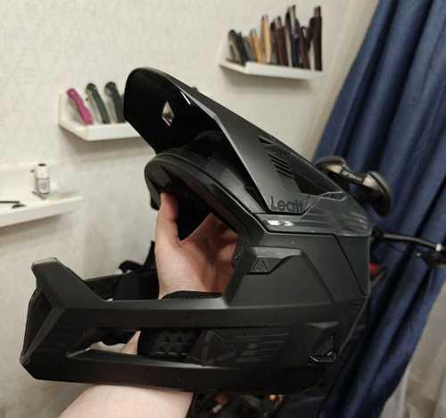 Leatt enduro 4.0 шлем L