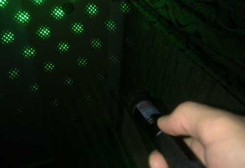 Лазерная указка мощная зеленый луч с аккумулятором