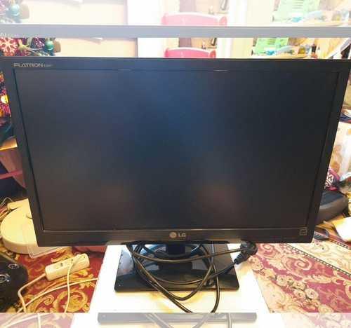 Монитор LG E2241s, 22,1", 60 гц. Разъем VGA