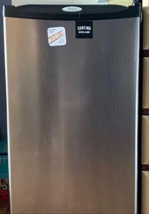 Холодильник с морозильником Whirlpool WRT 126 IX