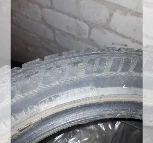 Bridgestone Ice Cruiser 5000 205/55 R16