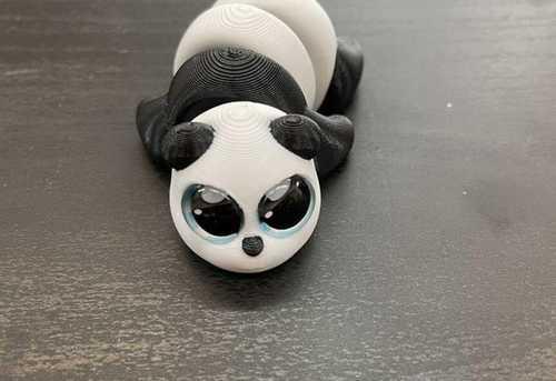 Панда подвижная милая