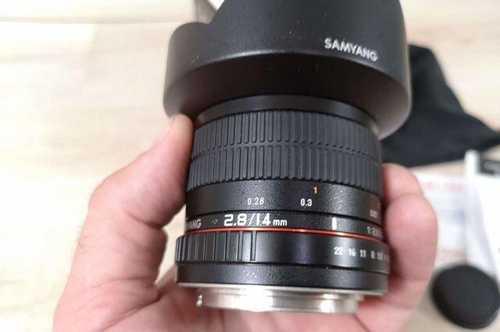 Объектив samyang 14mm f2, 8 для Canon (в идеале)