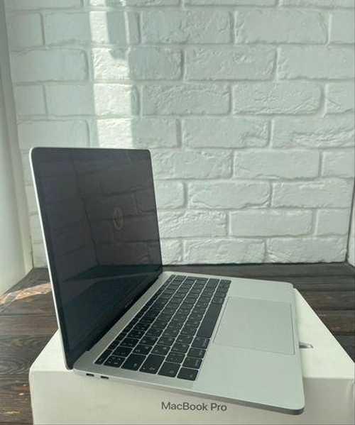 MacBook Pro 13inch 2017 i5/ram8/ssd128/silver