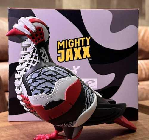Mighty Jaxx Pigeon in Flight by Jeff Staple
