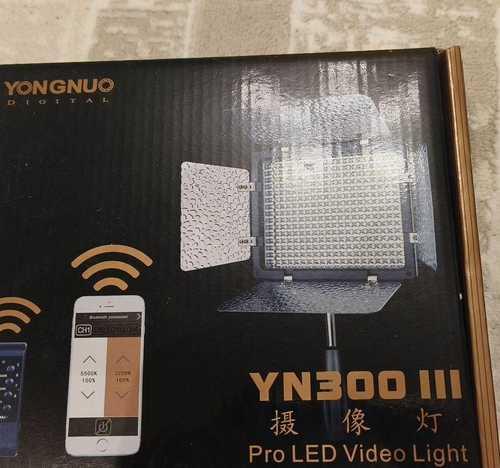 Видеосвет yongnuo 300 iii