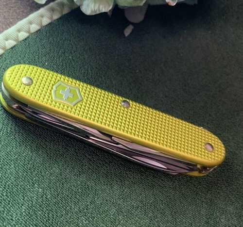 Швейцарский нож victorinox alox limited