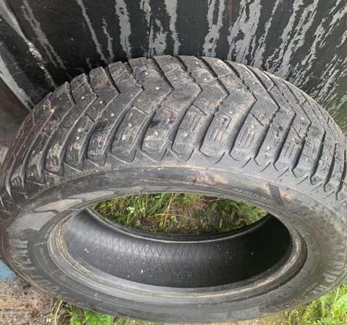 Goodyear Ultragrip Ice Arctic 225/65 R17 102T