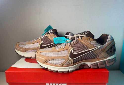 Кроссовки Nike Air Zoom Vomero 5 оригинал