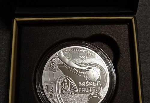 Монета 2023 Олимпиада в Париже Баскетбол Серебро