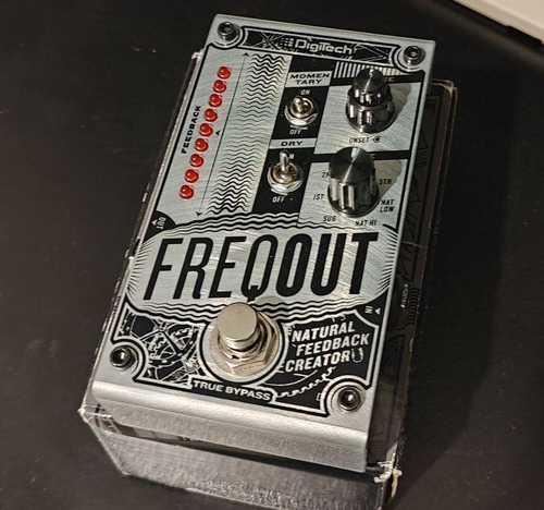 Гитарная педаль digitech freqout