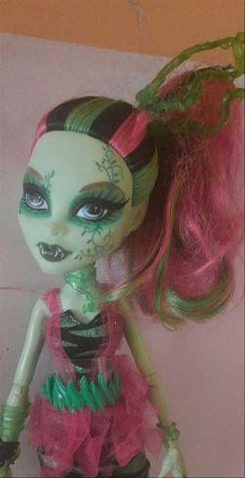 Кукла Monster High Венера Зомби Шейк