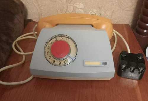 Старый телефон аппарат