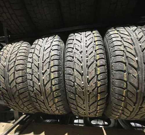Cooper Weather-Master WSC 215/65 R17 97P
