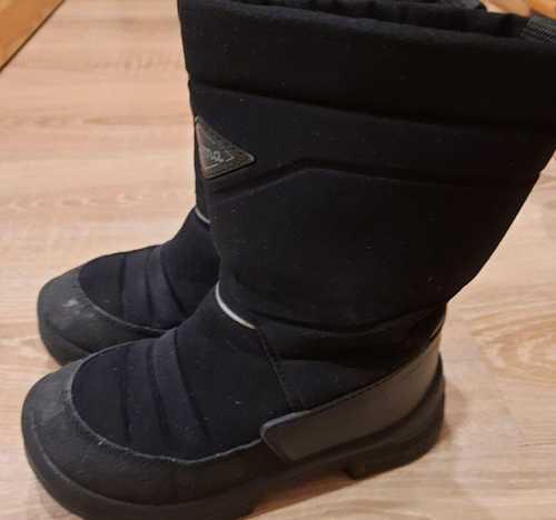 Сапоги kuoma 31 черные и сандали