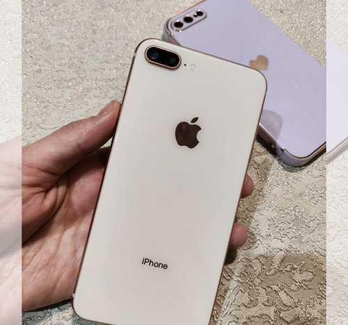 iPhone 8 Plus, 64 ГБ