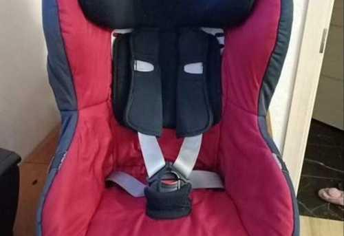 Детское кресло для автомобилях