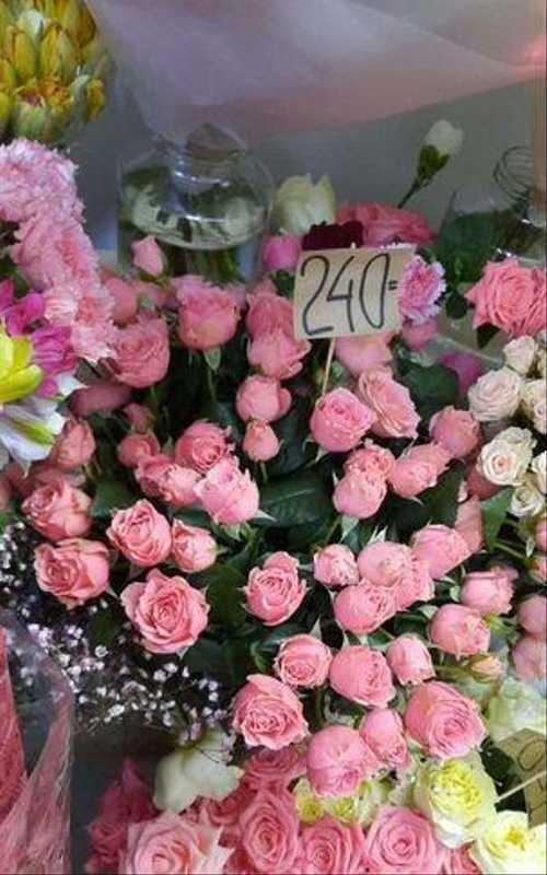 Роза кустовая букет цветы доставка Москва