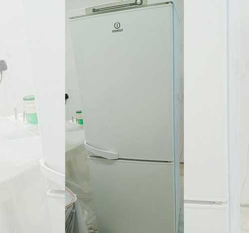 Холодильник indesit sb 1670