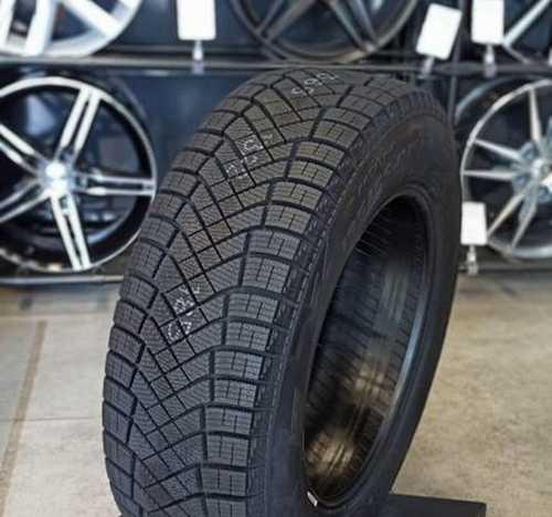 Pirelli Ice Zero FR 215/60 R17