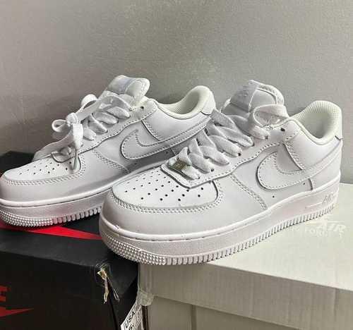 Кроссовки nike air force 1 белые