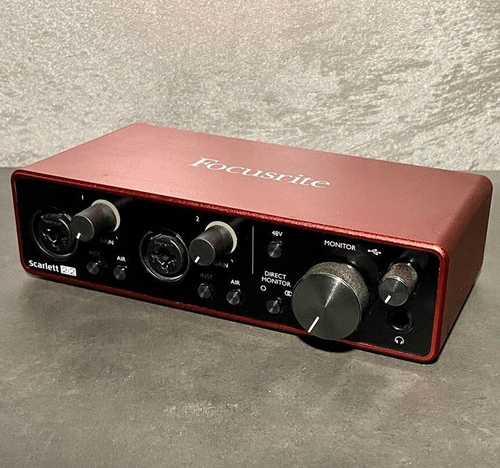 Звуковая карта Focusrite scarlett 2i2 3rd gen