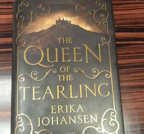 Книга на английском. The Queen of the Tearling