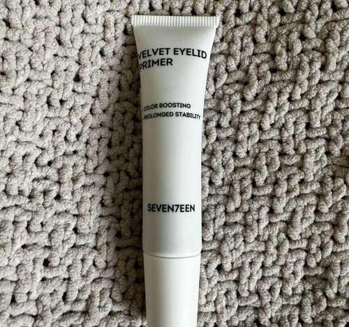 Праймер для век seven7EEN velvet eyelid primer