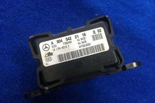 Mercedes A0045422118 датчик угловой скорости