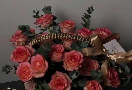 Корзина роз (букет роз, цветы)