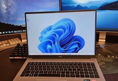Honor MagicBook x16 pro R7 7840HS