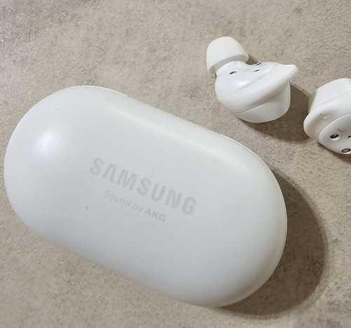 Беспроводные наушники samsung galaxy buds