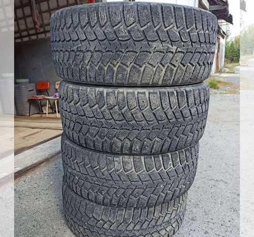 Kumho I'Zen Wis KW19 235/55 R17