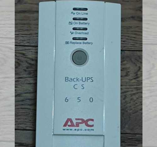 Бесперебойник APC Back-UPS CS 650