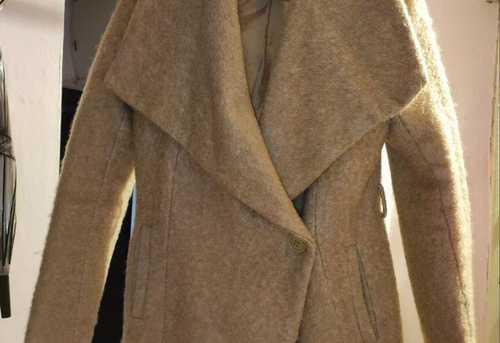Женское пальто mohito