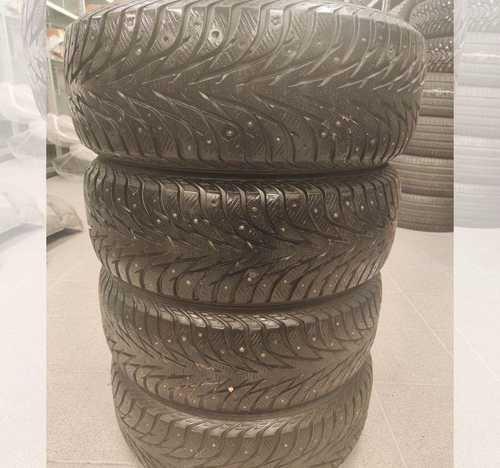 Yokohama Ice Guard Stud IG35 215/60 R16