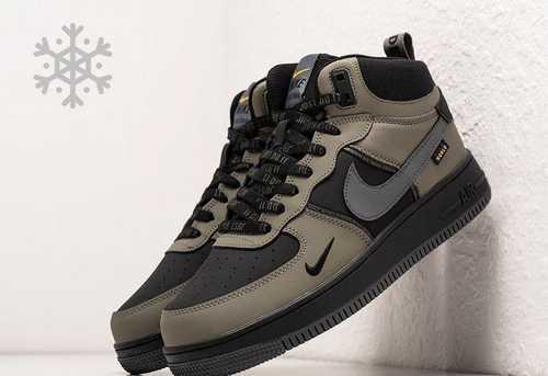 Зимние кроссовки Nike Air Force 1 Mid