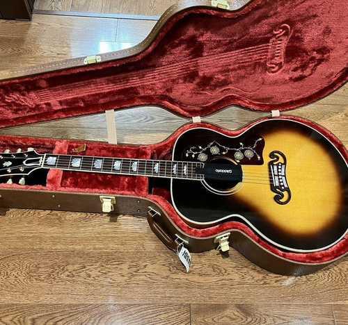 Gibson SJ-200