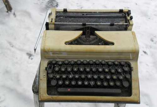 Пишущая машина