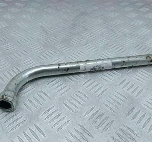 Ключ баллонный для Audi A4 B5 4D0012219A