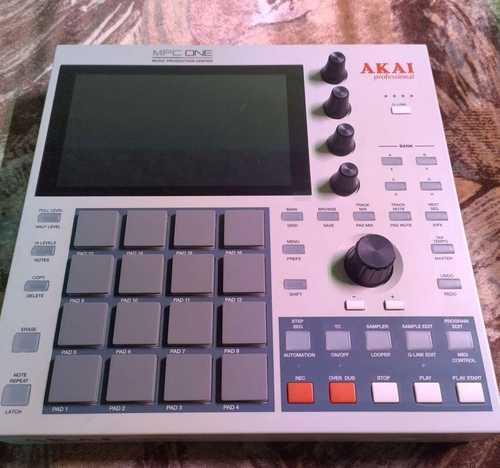 Akai MPC ONE Retro edition