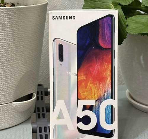 Samsung Galaxy A50, 4/64 ГБ