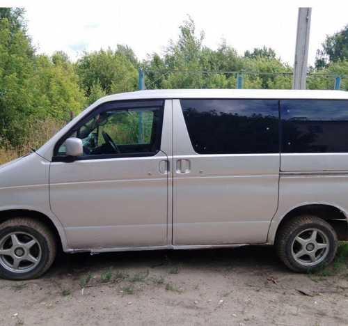 Mazda Bongo Friendee 2.0 2000 АКПП