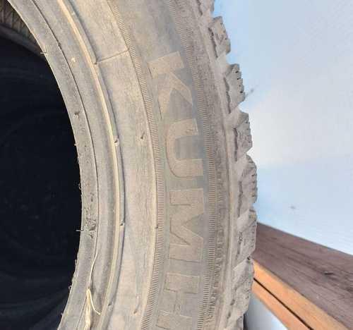Kumho 722 215/55 R16