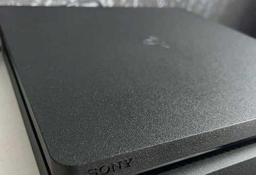Sony PS4 Slim 1tb с играми + 2 геймпада