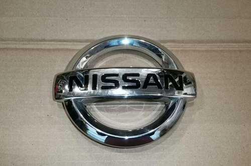 Эмблема Nissan Navara D40 2015
