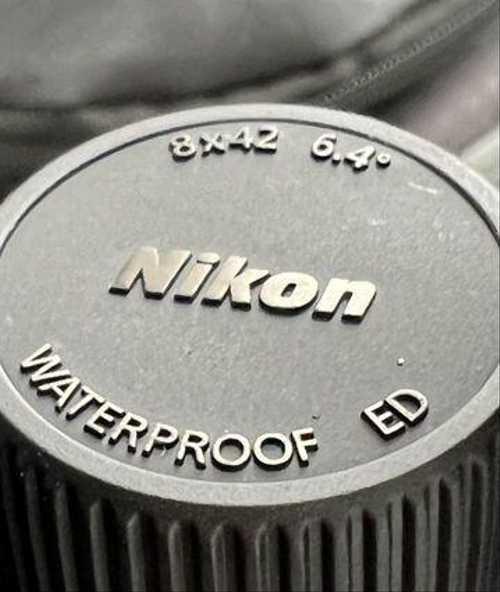 Бинокль Nikon Monarch M5 8*42 ED