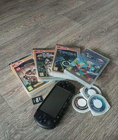 Sony PSP e1008 (прошитая, более 100 игр)